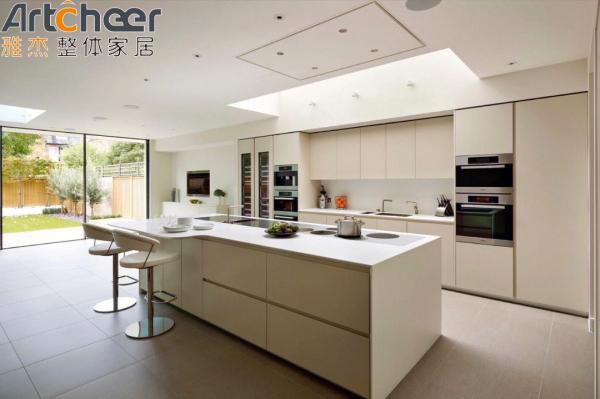Quality Furniture Lacquer Kitchen Wooden Cabinet with Cupboard Accessories in Customized for sale
