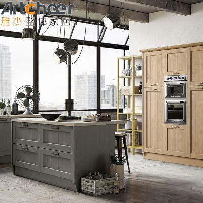 Cina Disegni di lusso in stile americano Armadi di cucina in legno massello con armadi della dispensa in vendita