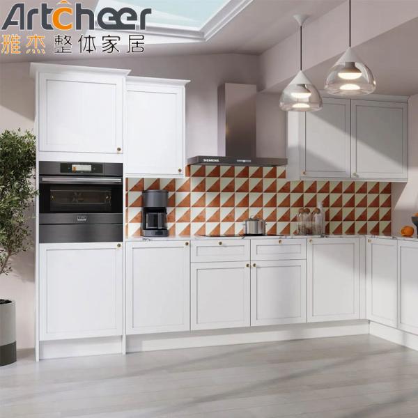 Quality Solid Wood European Shaker Kitchen Cabinets with White Color and Super Susan for sale