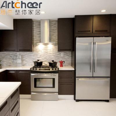 Cina Finitura in vernice Armadi da cucina marroni scuri con materiale di legno massello e design senza mani in vendita