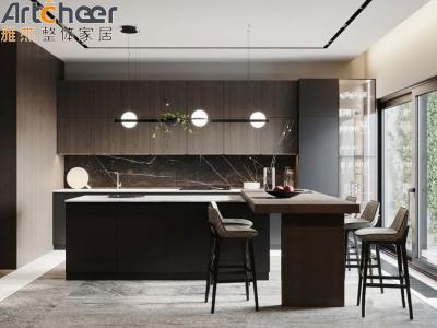 Cina Isola di cucina in legno massello su misura con finitura in lacca e sala da pranzo moderna in vendita