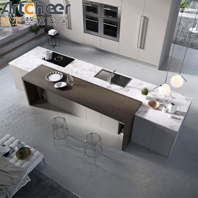 China Modern Stylish Plywood Kitchen Cabinet In Italian Design Veneer And Lacquer Finish for sale