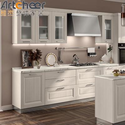 China Solid Wood Ready to Assemble Kitchen Cabinet with Customized Color and Shaker Door Design for sale