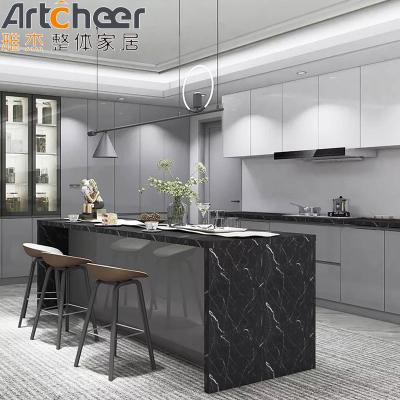 China Modern L Shape Kitchen Cabinet with Lacquer Finish and Marble Stone Table Top in Customized Size for sale