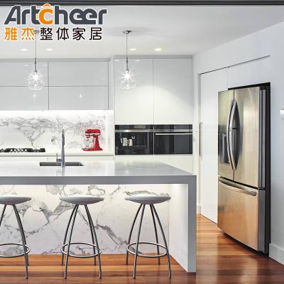 China Modern Minimalist Stainless Steel Kitchen Cabinet with Customizable Size for Efficient Storage for sale