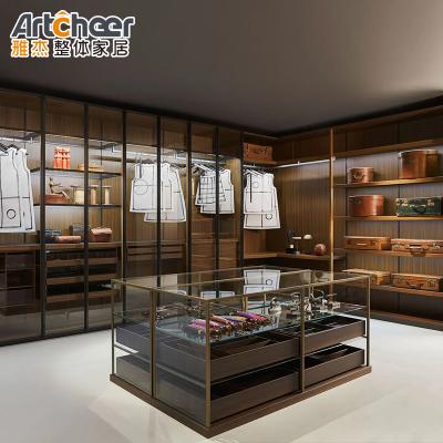 China Modern Walk-in Wardrobe with Island Cabinet Storage and Aluminium Frame in Customized Size for sale