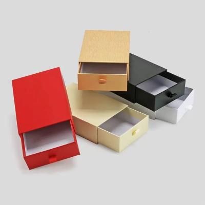 Cina Scatola di carta colorata Scatola di gioielli personalizzati dimensioni personalizzate in vendita