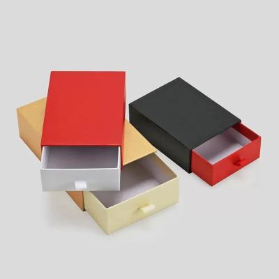 Cina Scatola di carta colorata Scatola di gioielli personalizzati dimensioni personalizzate in vendita