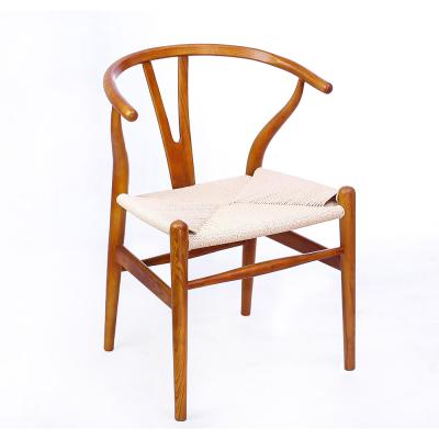 Cina Altezza a 32 pollici della sedia di Shell Wooden Carl Hansen Ch 24 Wishbone della castagna in vendita