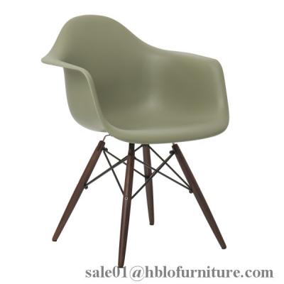 China Eames DSW Upholstered chair,plastic armrest dining chair,eames chairs,solid wood legs chair,pp seat chairs for sale