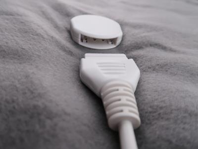 Cina 100W poliestere scalo elettrico di riscaldamento portatile per tutto il corpo in vendita