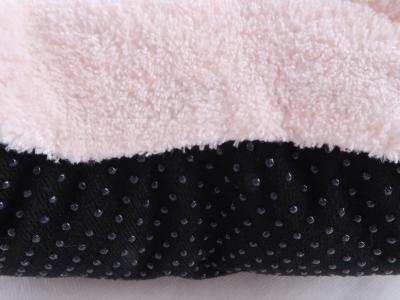 China DC 5V 0.6A Electric Feet Warmers Pads With Detachable Controller for sale