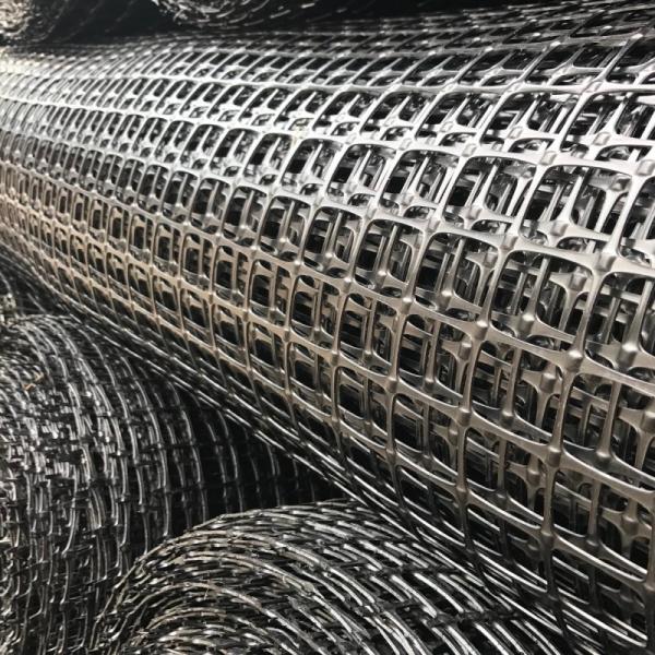 Quality Load Bearing Polypropylene Geogrid  25mm 50mm Airport Parking Biaxial Geogrid for sale
