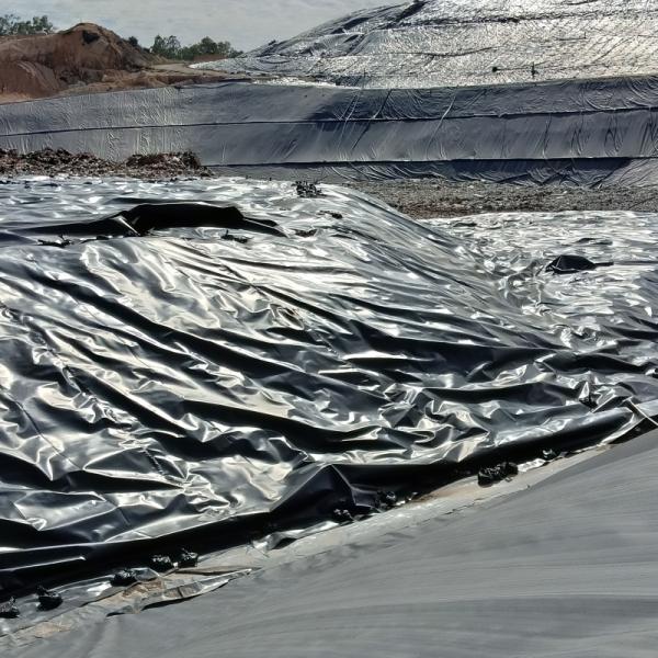Quality Smooth Barrier Geo Membrane High Density 2.5mm Polyethylene Geomembrane for sale