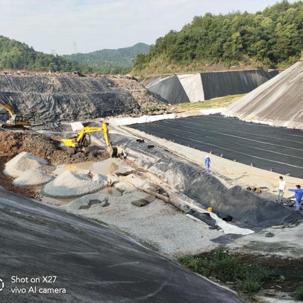 Quality Smooth Barrier Geo Membrane High Density 2.5mm Polyethylene Geomembrane for sale