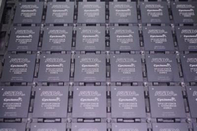 China Al-tera 5M240zt100c5n Elektronische Komponenten Integrierter Schaltkreis Tracker Mikrochip Renesys Mikrocontroller IC-Chips 5M240ZT100C5N zu verkaufen
