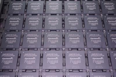 China Al-tera Ep2c20f256i8n Elektroniuab C Komponenten Thermischer Halbleiter Mikrocontroller Elektronische Chips EP2C20F256I8N zu verkaufen