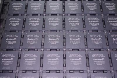 China Al-tera Ep3c25f256c7n Elektronische Komponenten Integrierte Schaltungen De Transistor Mikrocontroller IC-Chips EP3C25F256C7N zu verkaufen