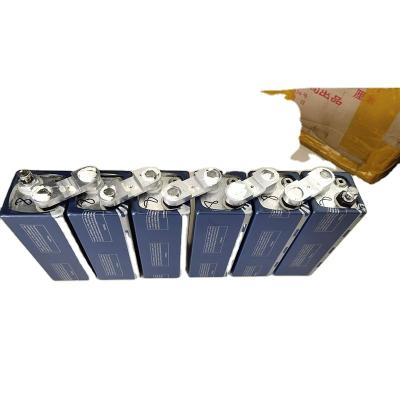 中国 2.8V 3000F 2.8V/3000F ウルトラコンデンサー スーパー 2.8V 3000F スーパーコンデンサー 販売のため