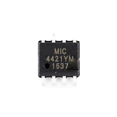 Китай MIC4421YM MIC4421 4421YM 4421 Новый и оригинальный SOP8 Мостовой водитель MIC4421YM продается