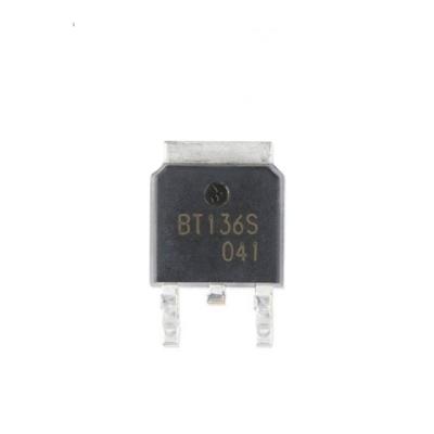 Китай SMD BT136S BT136 TO-252 6A/600V Чип Triac BT136S продается