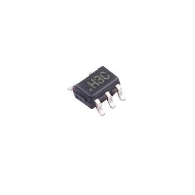 China New Genuine Electronics AD8033AKSZ-REEL7otentiometer Resistor Capacitor Monitor Memory One-Stop IC Accessories FET Input Op Amps for sale