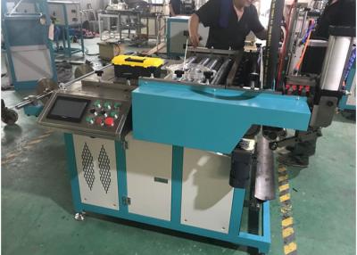 Cina taglio del filtro dalla saldatura a punti di 660mm Mesh Rolling Machine With Automatic in vendita