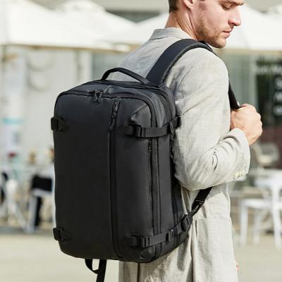 中国 180の程度完全な開いた多機能人ビジネス バックパック35L 販売のため
