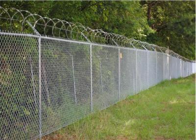 Cina il recinto Fabric Pvc Coated del collegamento a catena di 4ft 6ft ha galvanizzato la rete metallica del tessuto in vendita