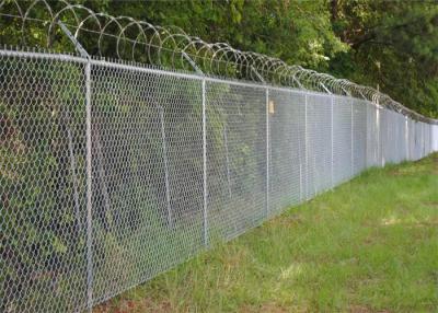 Cina 9 calibro 5*5cm 6 piedi di recinto Fabric Galvanized Diamond Mesh Wire del collegamento a catena in vendita