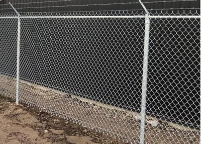 Cina Recinto di collegamento a catena galvanizzato della strada principale 60mm con il filo spinato sulla parte superiore in vendita