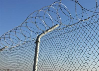 Cina Cima del recinto della maglia del collegamento a catena di sicurezza con la maglia proteggente del cavo del rasoio in vendita