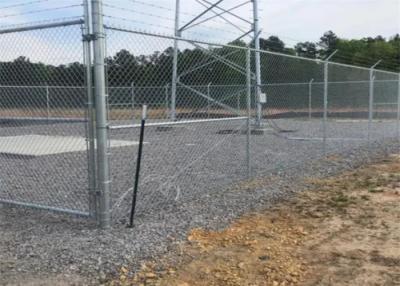 Cina Yardgard ha galvanizzato 6 piedi di collegamento a catena Mesh Fabric With Barbed Wire e posta in vendita