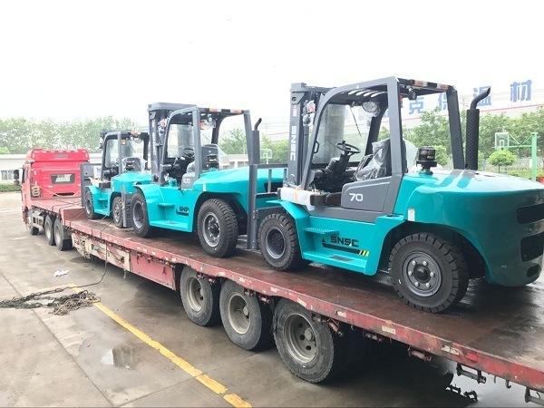 10 Ton Diesel Forklift - Rear View