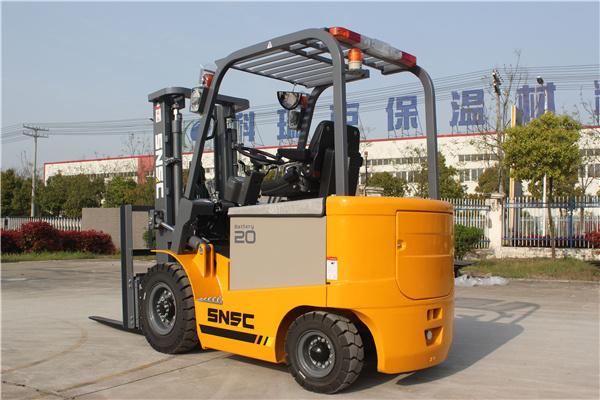 FB20 Electric Forklift side view showing features