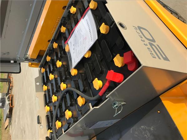 SNSC FB25 Electric Forklift container packaging