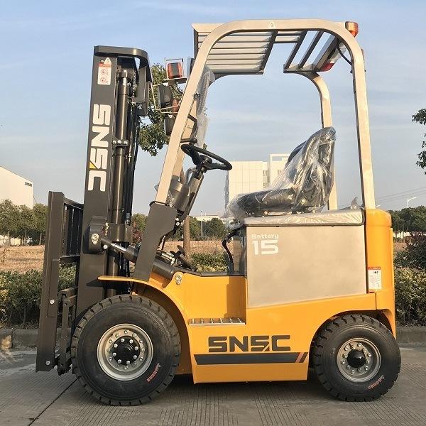 Operator compartment of electric forklift
