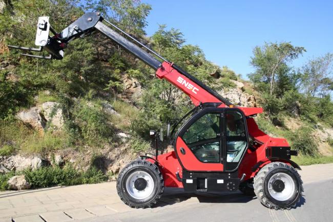 14m Reach Telescopic Boom Forklift front view