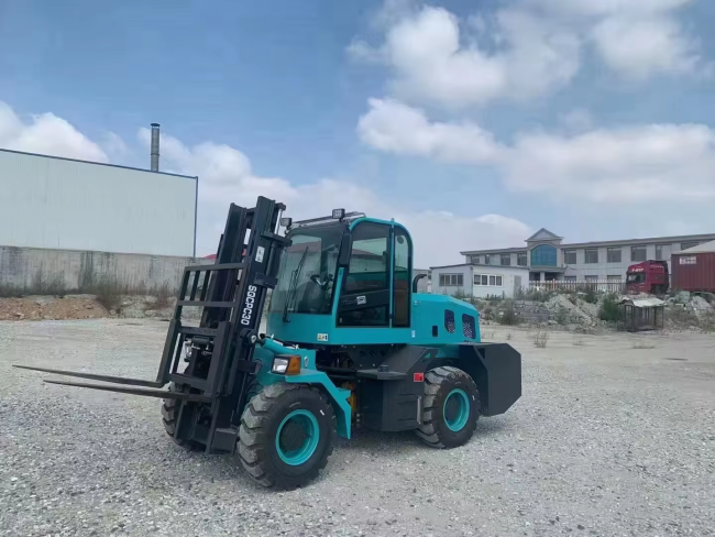Technical diagram of All Terrain Forklift components