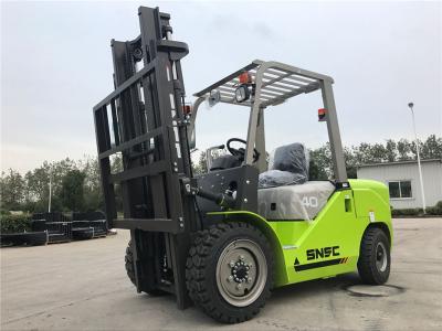 Cina 4 tonnellate di carrelli elevatori diesel 4000 kg di carrelli elevatori diesel da 3 a 6 m di altezza di sollevamento in vendita