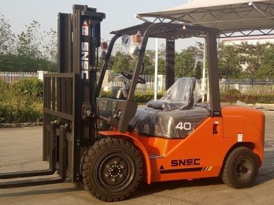 Cina OEM carrello elevatore diesel da 4 tonnellate SNSC carrello elevatore diesel da 2 tappe in vendita