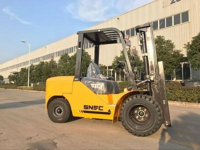 Cina OEM carrello elevatore diesel da 4 tonnellate SNSC carrello elevatore diesel da 2 tappe in vendita