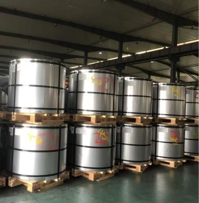China Bobina de acero estañado electrolítico de 0,14 mm a 0,45 mm de espesor / Hojalata para diferentes necesidades en venta