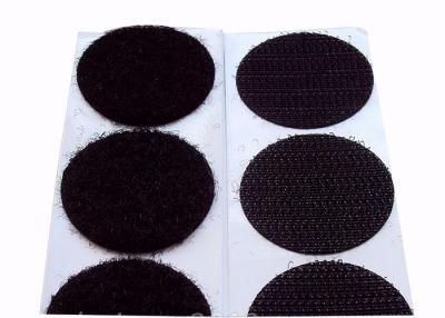Cina punti appiccicosi del gancio e del ciclo dei punti di norma autoadesiva di nylon dei punti di Dots Backed colorati 25mm in vendita