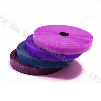 中国 靴のための25meters/roll 100%Nylonのホックおよびループ テープ女性そして男性 販売のため