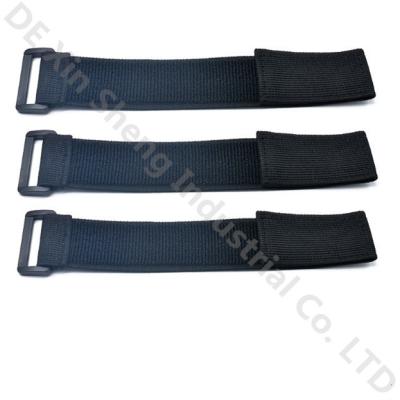 Cina ampie fascette ferma-cavo rosse del gancio e del ciclo del Velcro di 25mm con il logo di plastica di colore del fermaglio uno in vendita
