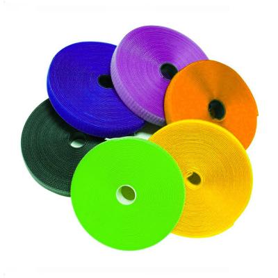 Chine 528 GV auto-adhésifs de petit pain de bande de Velcro de largeur des couleurs 50mm à vendre