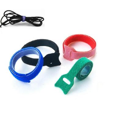 Cina Fascette ferma-cavo riutilizzabili del Velcro verde, gancio posteriore appiccicoso ed involucro del cavo di ciclo per cavo in vendita