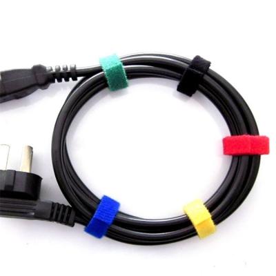 Cina Il doppio ha parteggiato larghezza di nylon delle fascette ferma-cavo 12.5mm del gancio e del ciclo di 1/2» in vendita