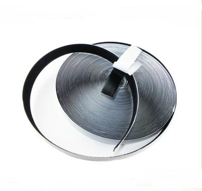 Cina 40%Nylon gancio di PORTATA di magia 25mm e nastro appiccicoso del ciclo in vendita